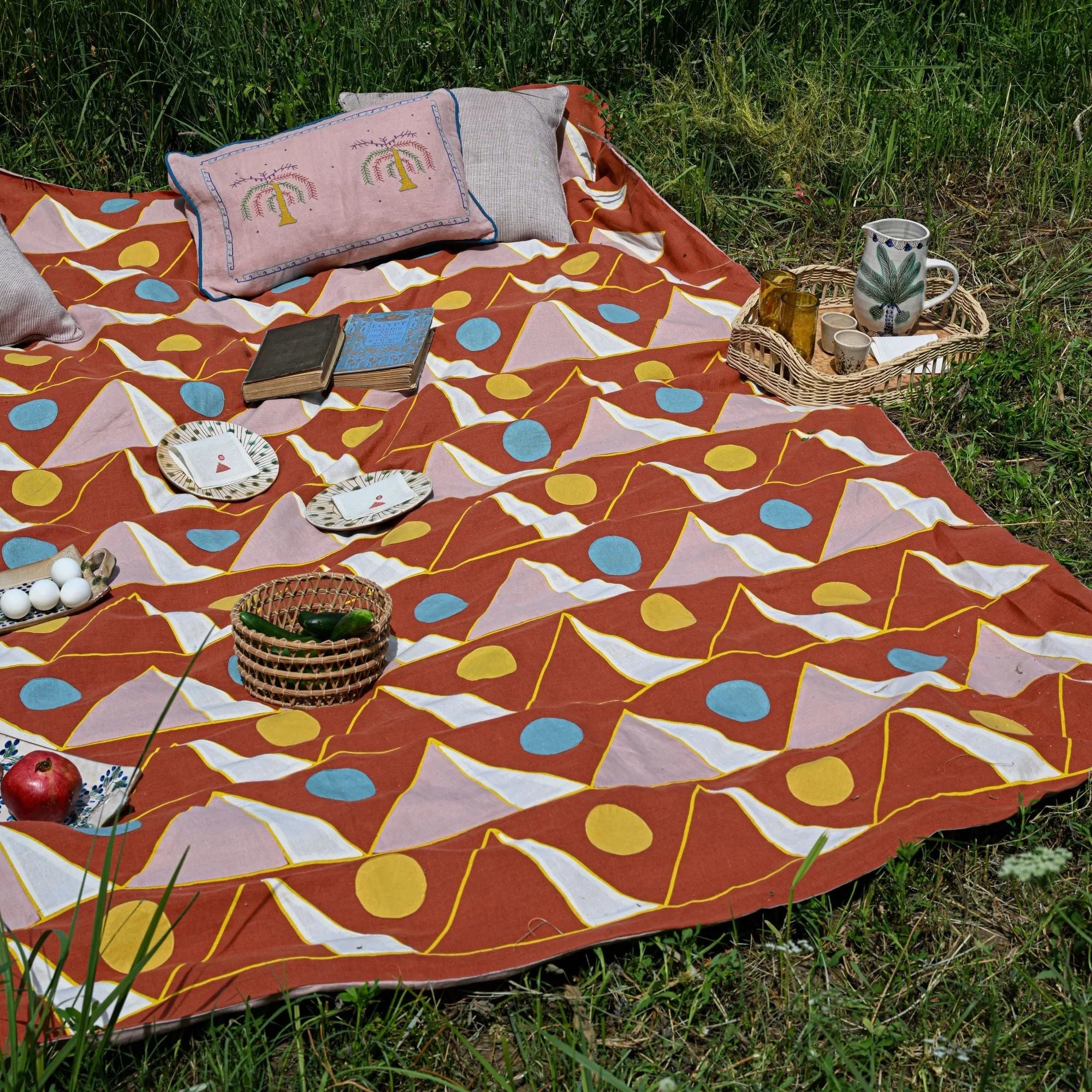 Beautiful Handmade Egyptian Throws for Your Bedroom